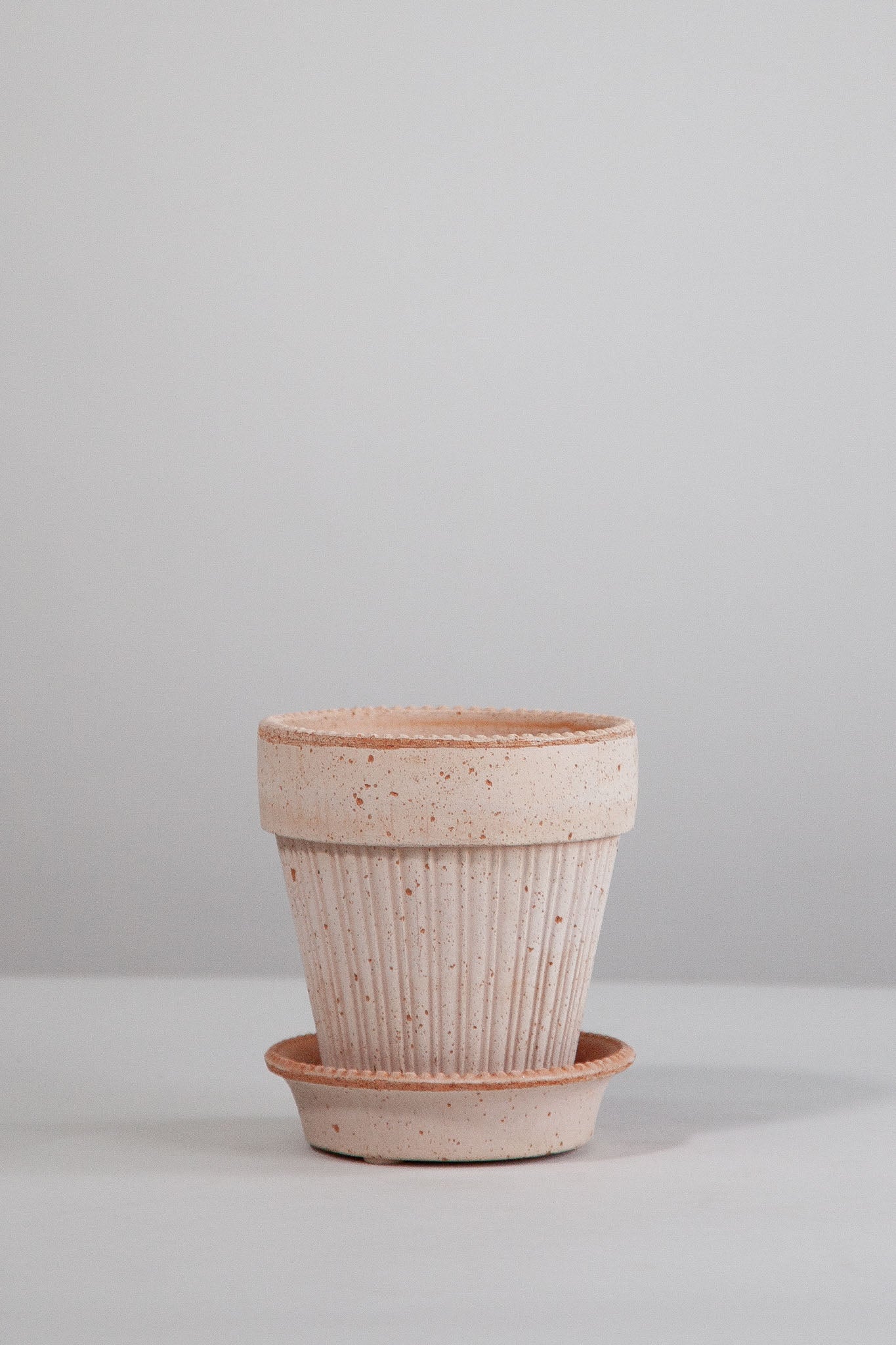 Bergs Terracotta Simona Pot - Rosa - Soto Gardens